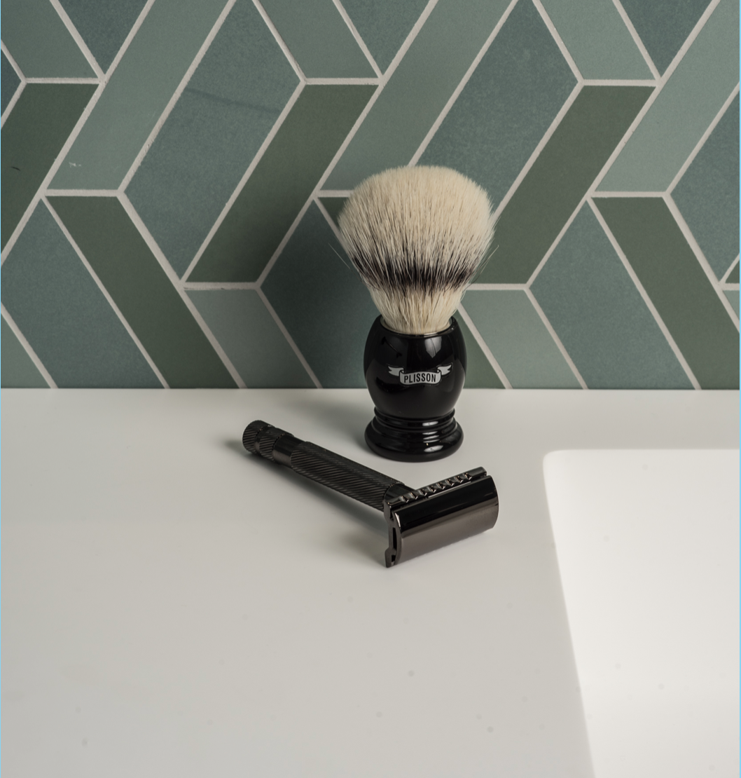 Men's shaving: the essentials for a perfect shave - plisson1808.com ...